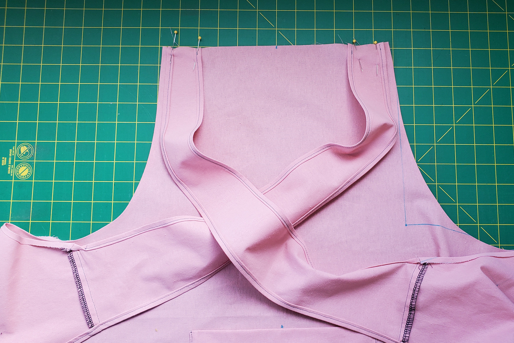 Wrap Around Apron - Fabricland West