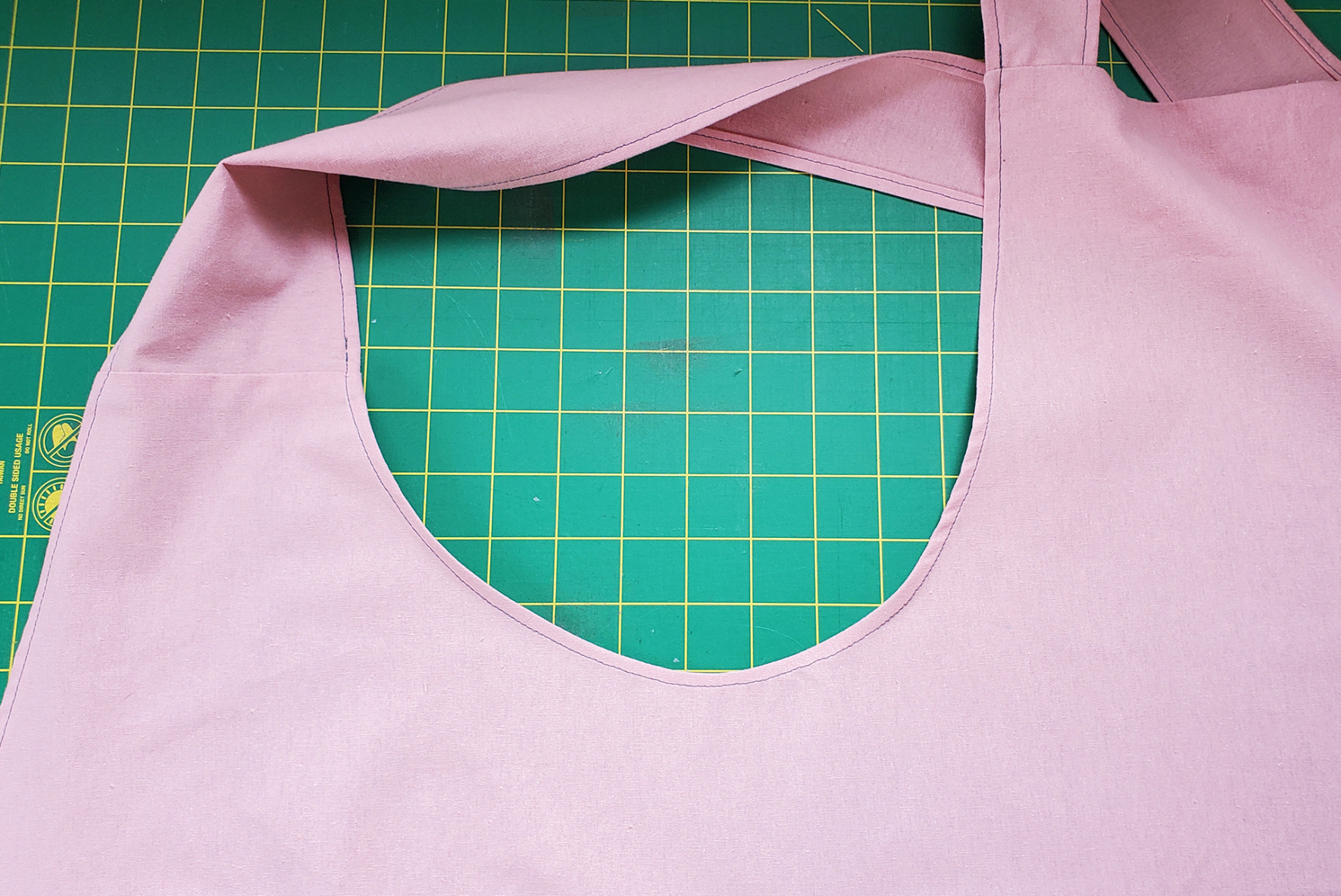 Wrap Around Apron - Fabricland West