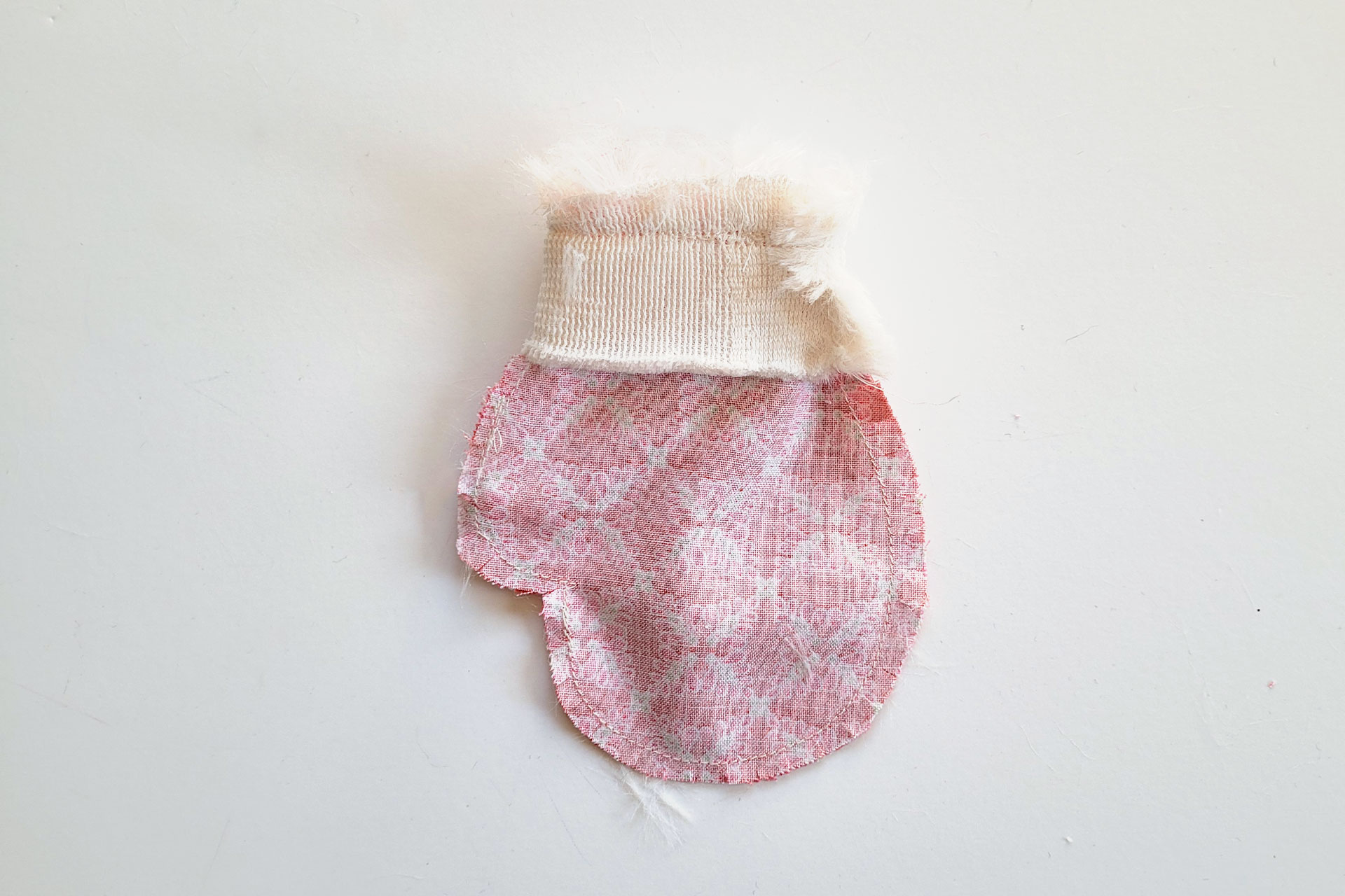 Mitten Garland - Fabricland West